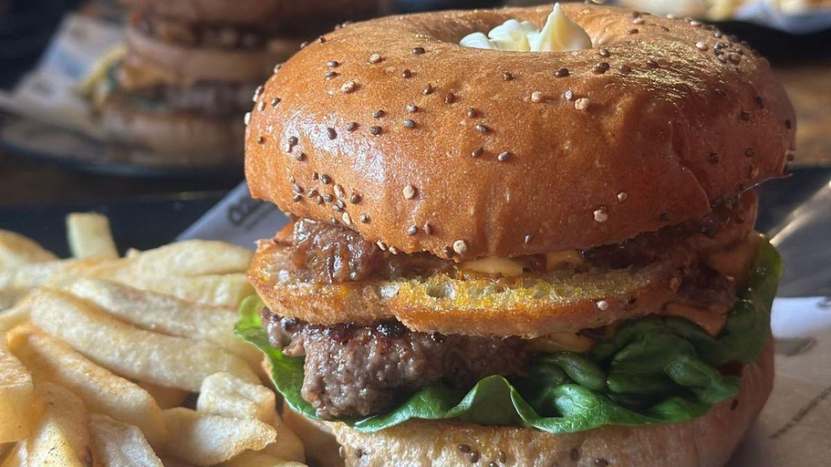 Conozca los 60 restaurantes participantes en el Burger Master 2026 en ...